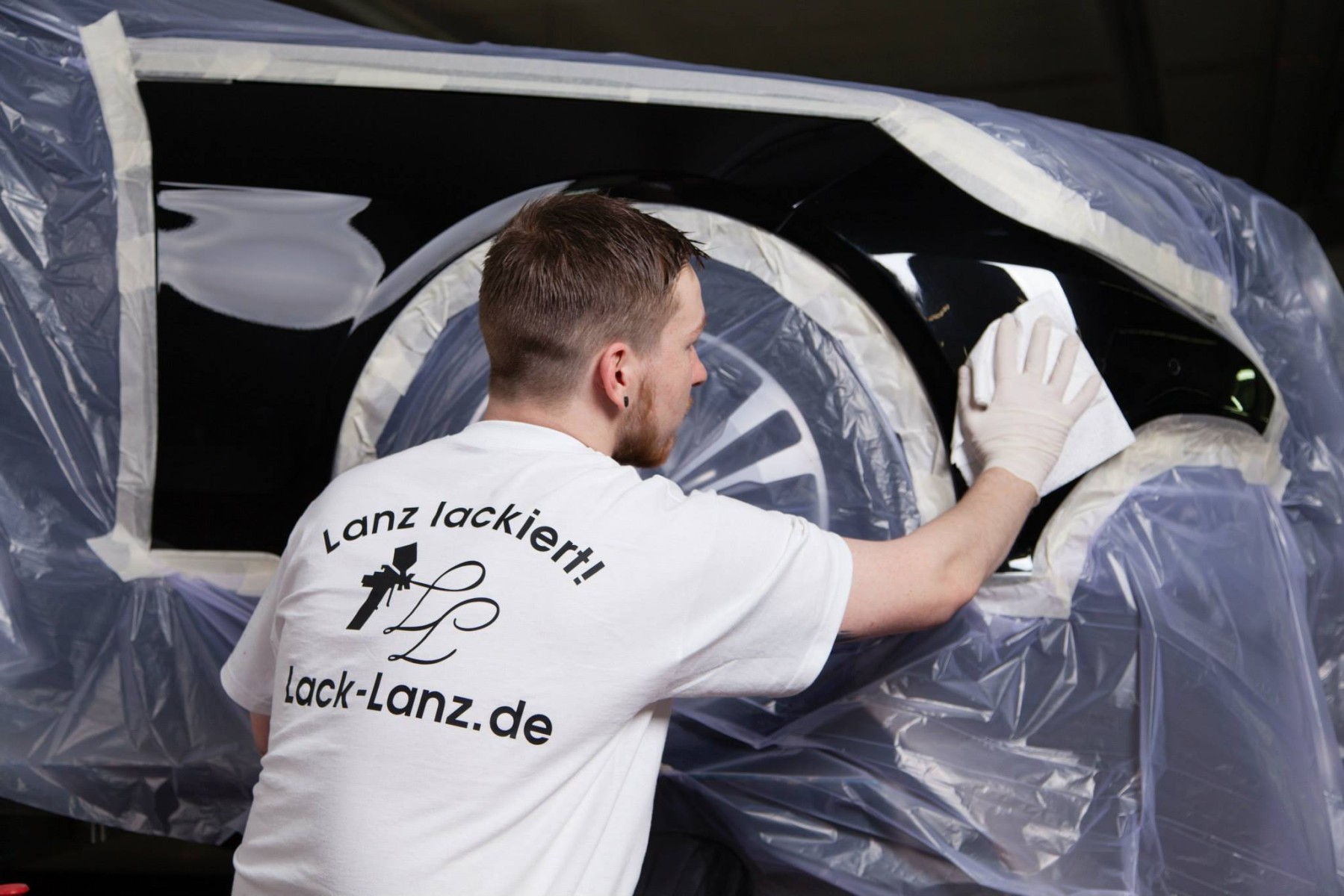 881911_701596163229817_1996170805_o